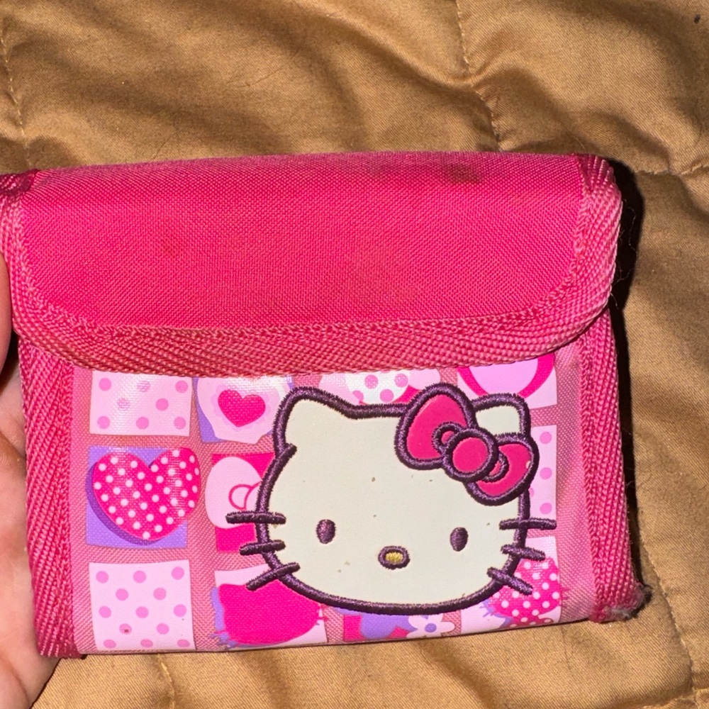 Hello Kitty Velcro Pink Wallet - Gem